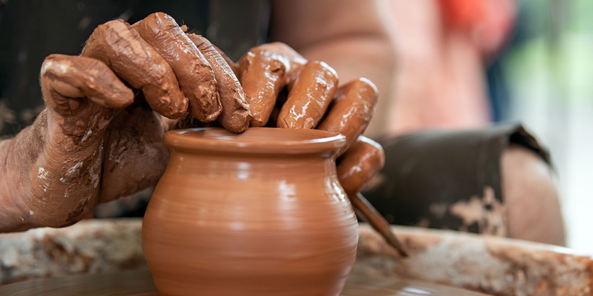 Comment choisir son tour de potier ? - Apprendre la poterie